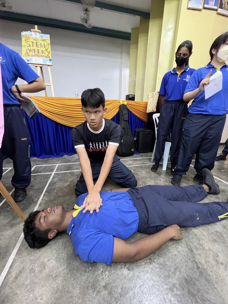 CPR Station by Form 4A students – Wesley Methodist School